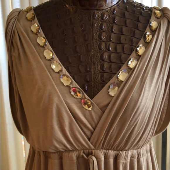 Vertigo Paris | Dresses | Sleeveless Vertigo V Neck Dress | Poshmark